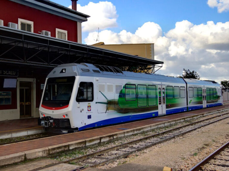 Stadler Rail DMU für FAL (Ferrovie Appulo Lucane) - TSA